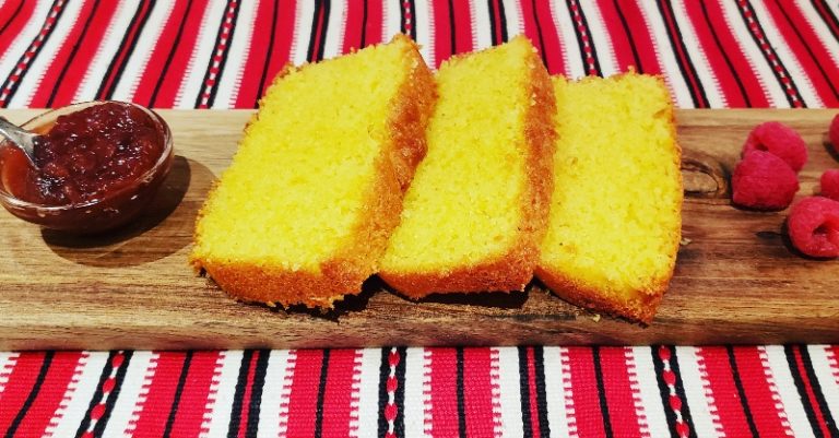 Gâteau au maïs colombien (Mantecada) - Les Saveurs de Marie