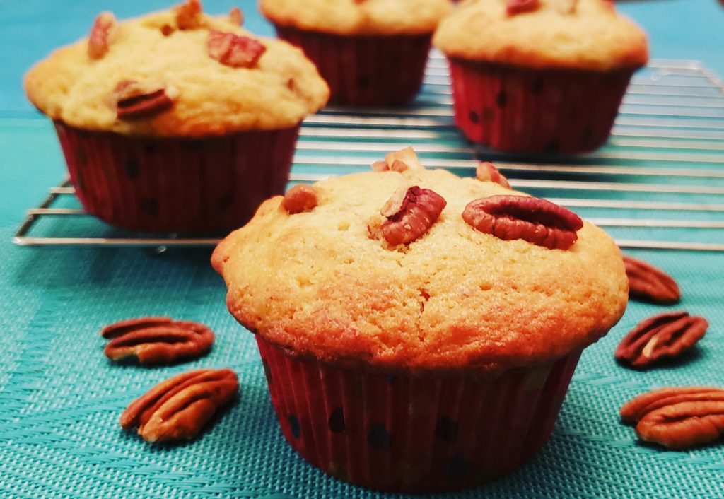 Muffins aux bananes et pacanes - Les Saveurs de Marie
