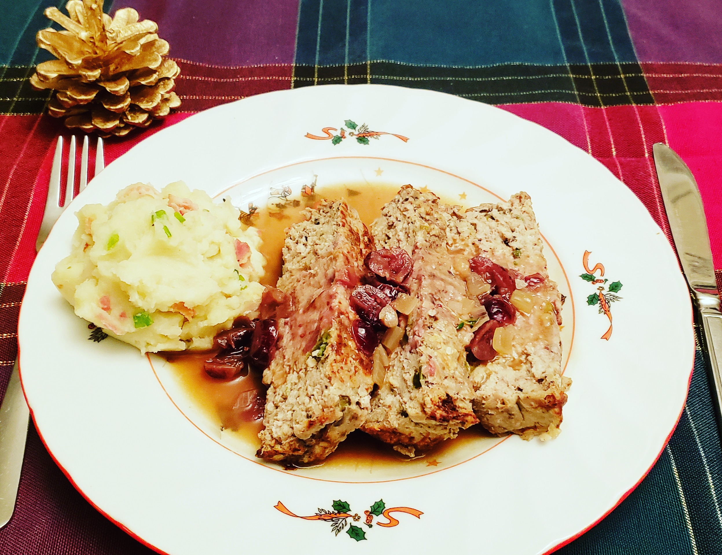 Pain de viande festif sauce aux canneberges - Les Saveurs de Marie